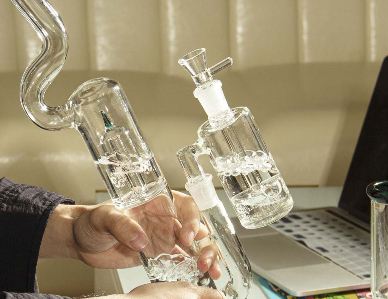 Best Ash Catcher of 2024 for a 8 in Bong – PILOTDIARY