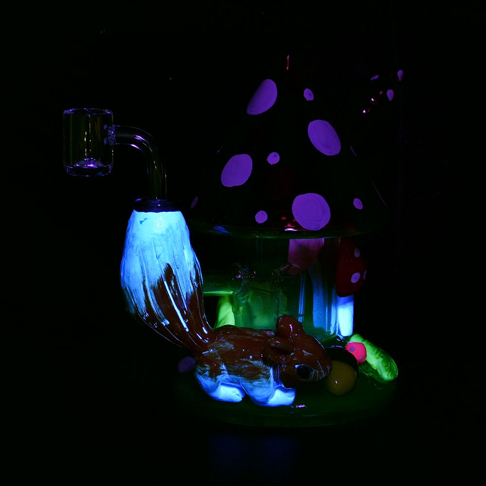 Mushroom Forest Dab Rig – UV-Reactive, Hand-Painted & Compact – PILOTDIARY